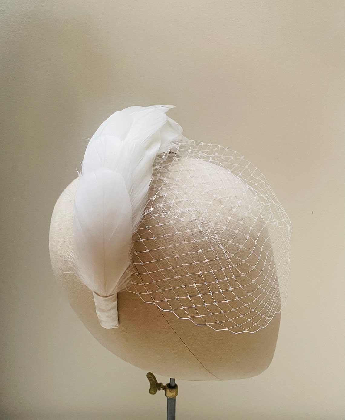 White Feather Headband Fascinator, Veiled Halo, Wedding Headpiece - Etsy