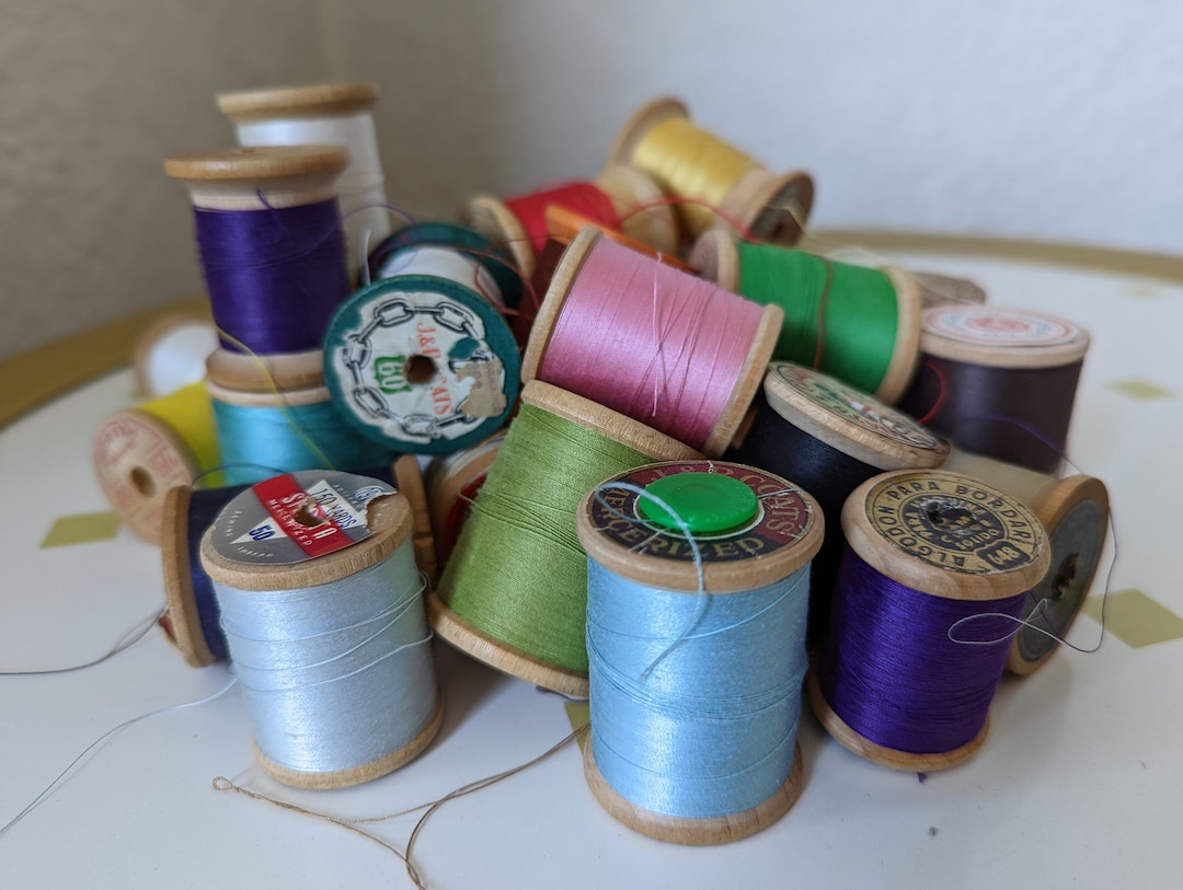 Lot of *6* Large Vintage Wood Wooden Sewing Spools With Thread, With ...
