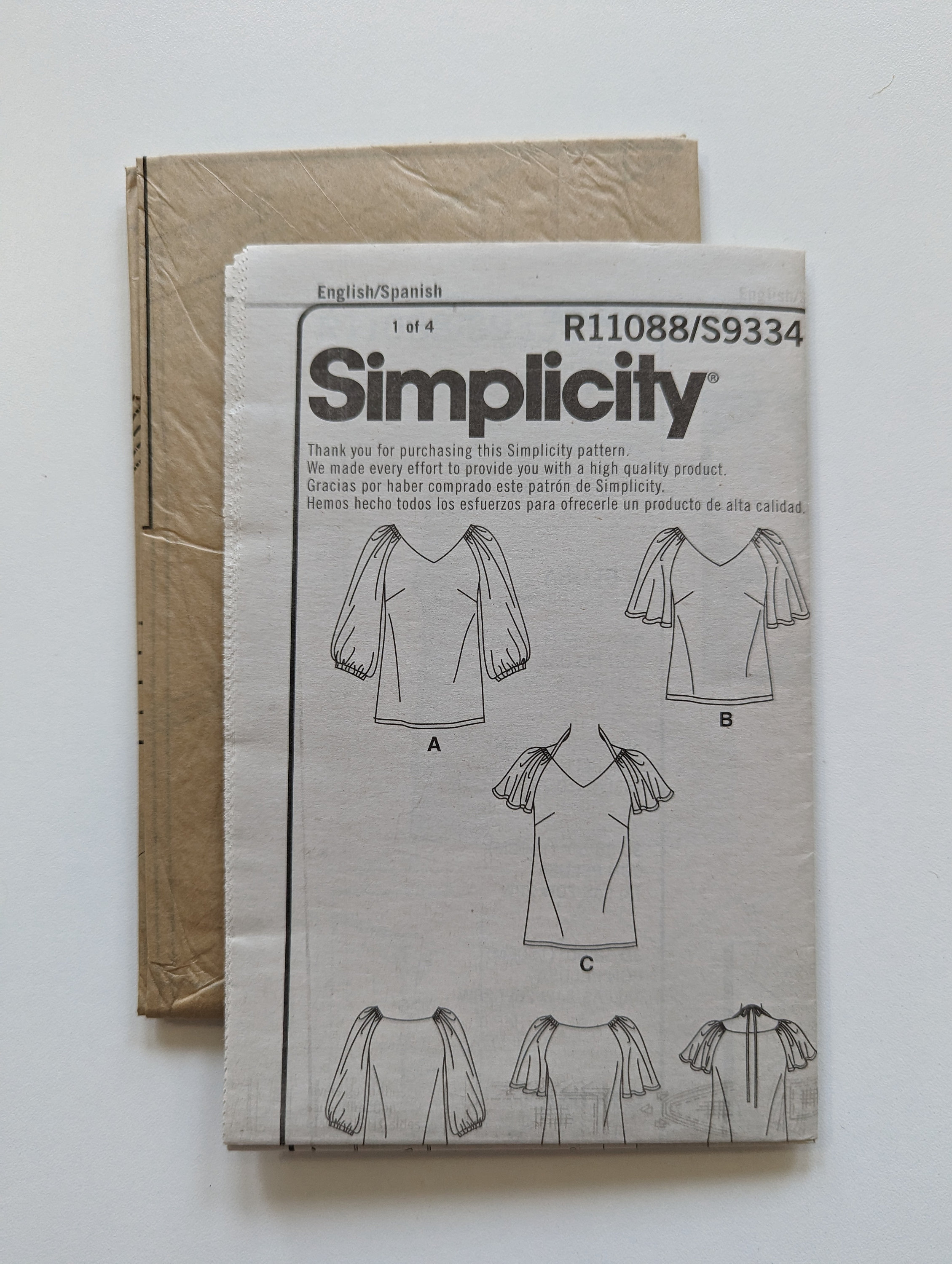 10-18/20-28W Simplicity Plus Size Loose Fitting V Neck Pull Over Top ...