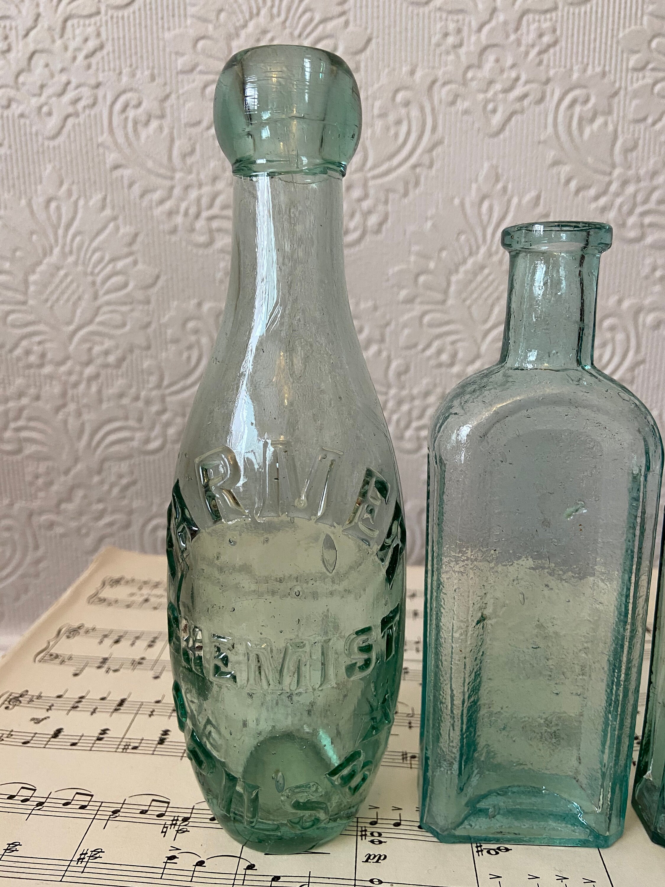 Trio of Vintage Pale Green Glass Bottles - Etsy.de