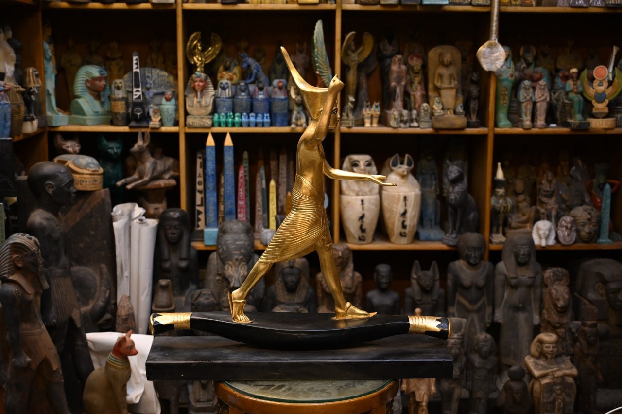 Tutankhamun - Tutankhamun Statue on a Reed Float - Egyptian Mythology ...