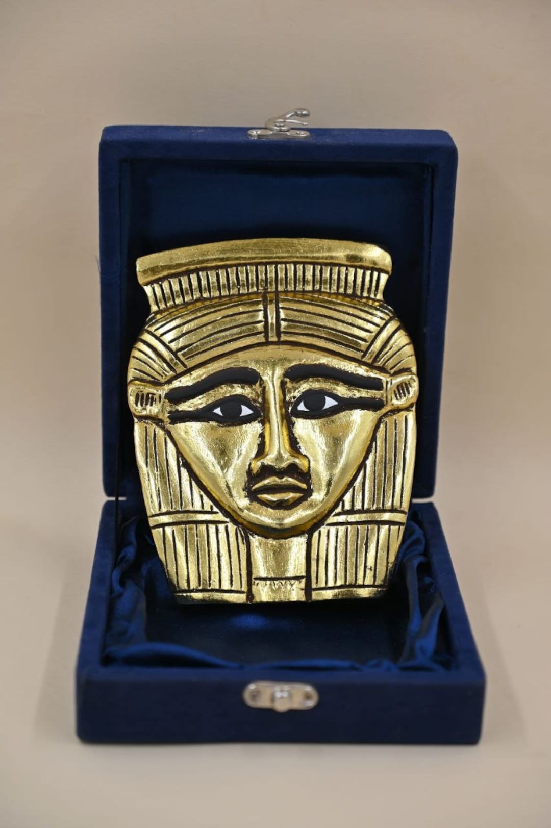 Egyptian Goddess Hathor Happy and Faithful Face, Egyptian Hathor ...