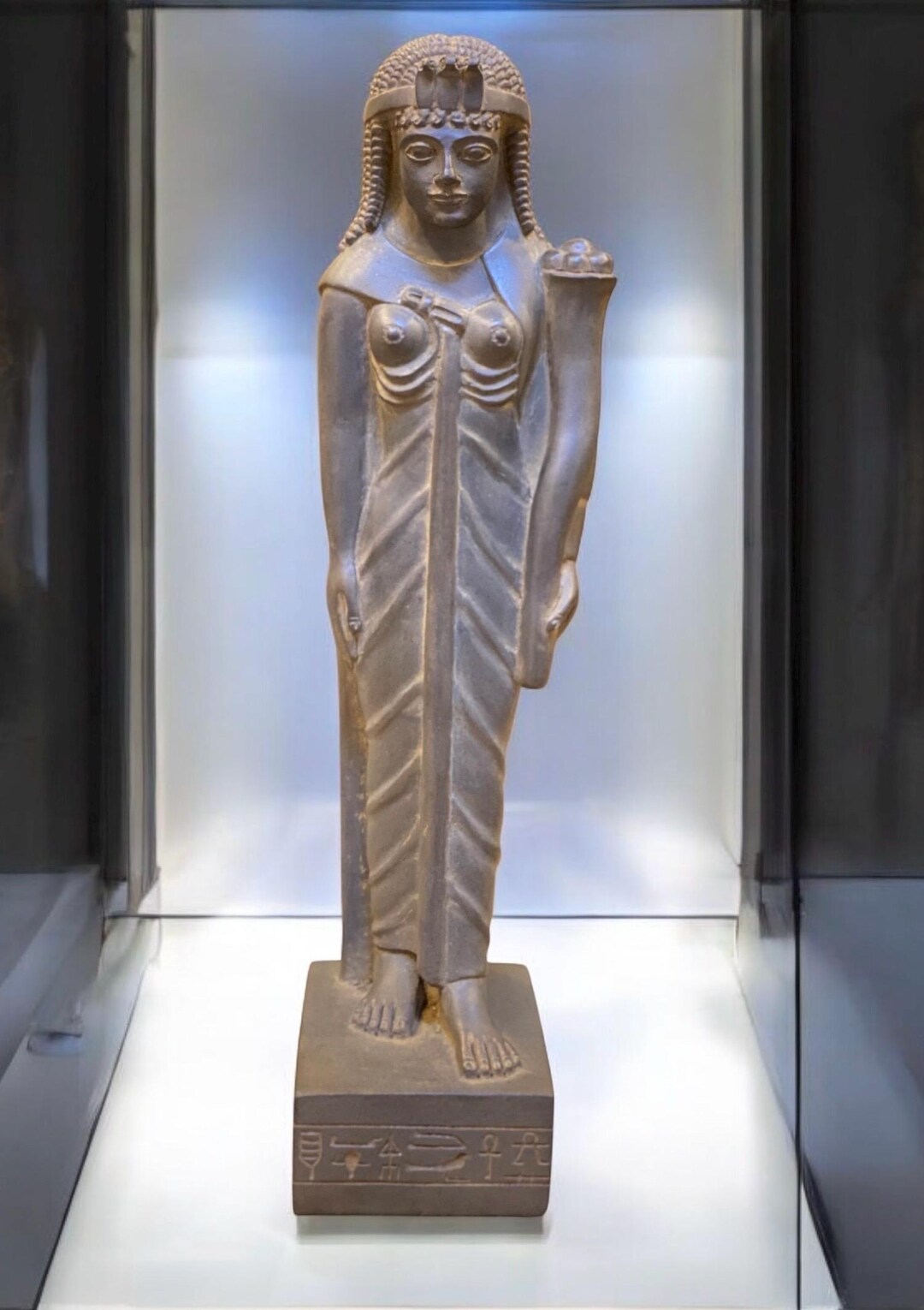 Statue of the Great Queen Cleopatra-handcarved From Authentic Basalt ...