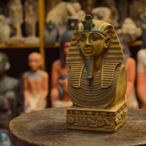 Tutankhamun Head-the King of Egypt-the Golden King-ancient Egyptian ...