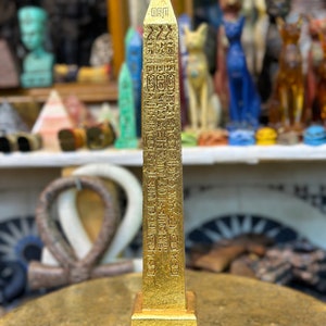 Obelisk_amazing Golden Obelisk of the Egyptian Ramses ||- Stone ...