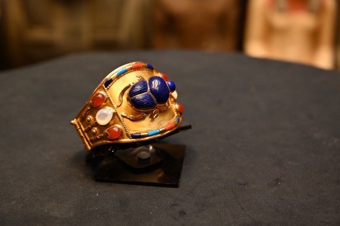 Gold King Tutankhamun Bracelet Inlead With a Lapis Lazuli - Etsy