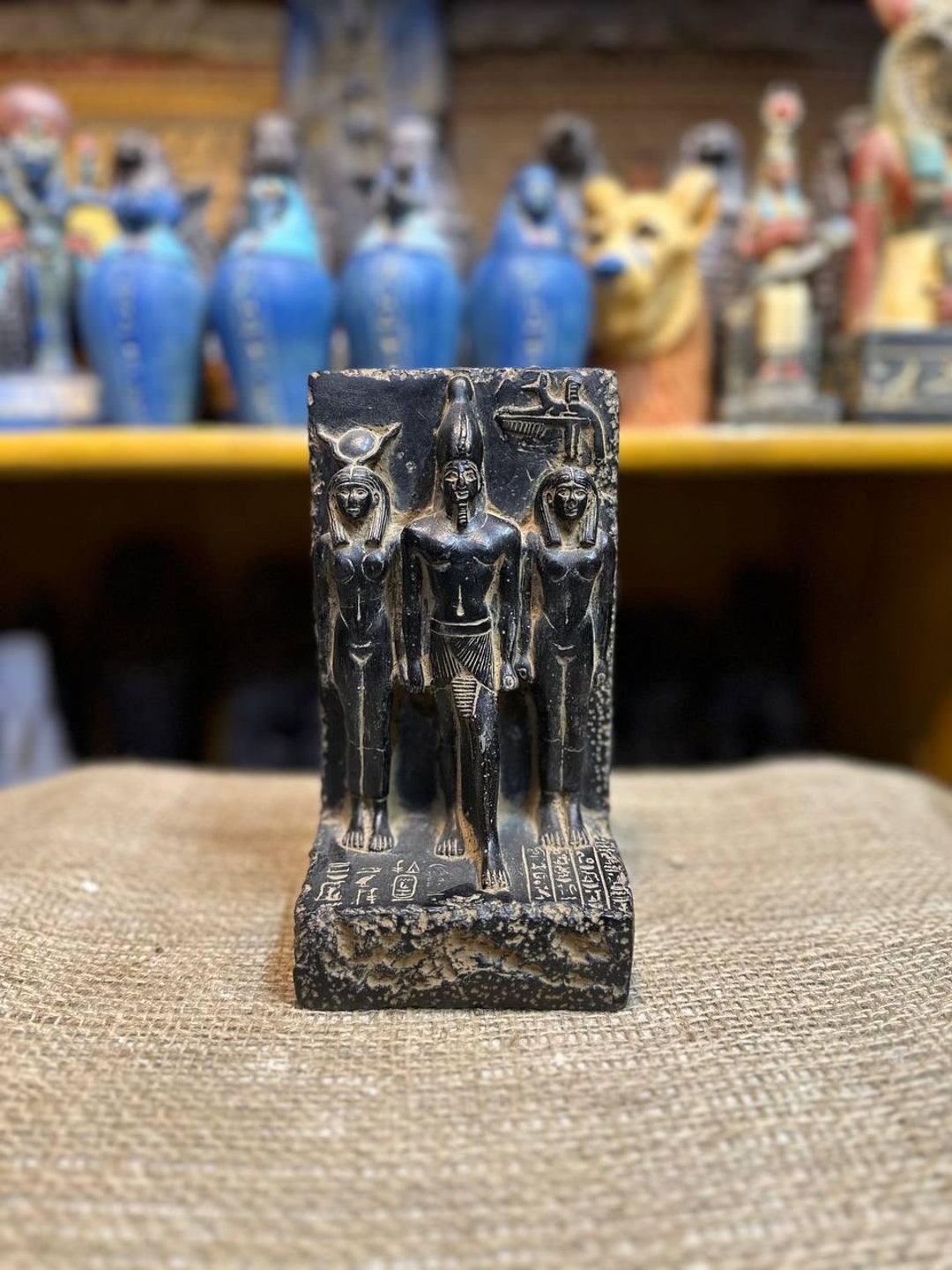Menkaure Triad Statue: Egyptian Pharaoh, Hathor, and Wife - Etsy