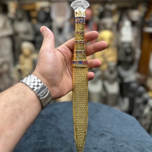 Tutankhamun Daggers the Meteoric Iron Dagger-treasure of Tutankhamun ...