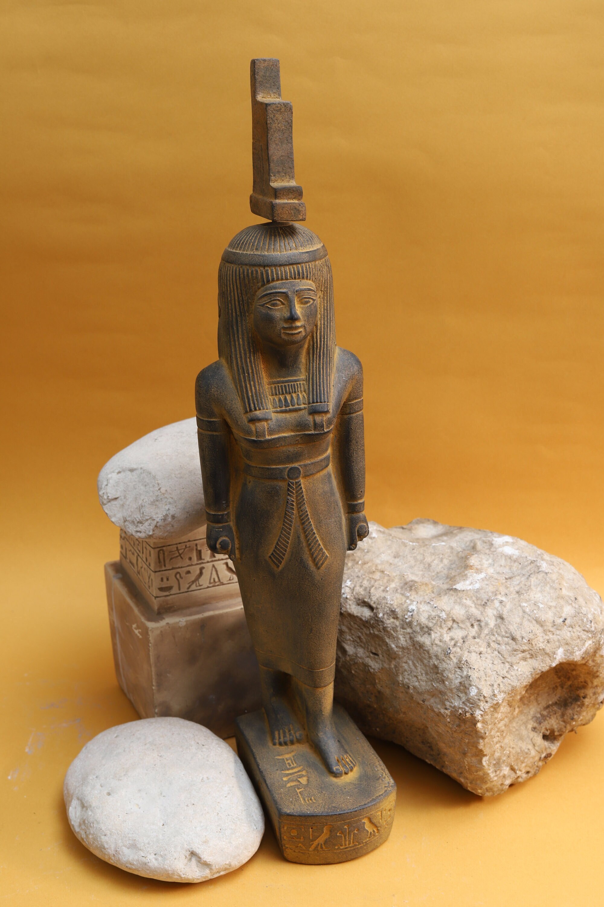 Isis-vintage Statue of Isis Egyptian Goddess of - Etsy