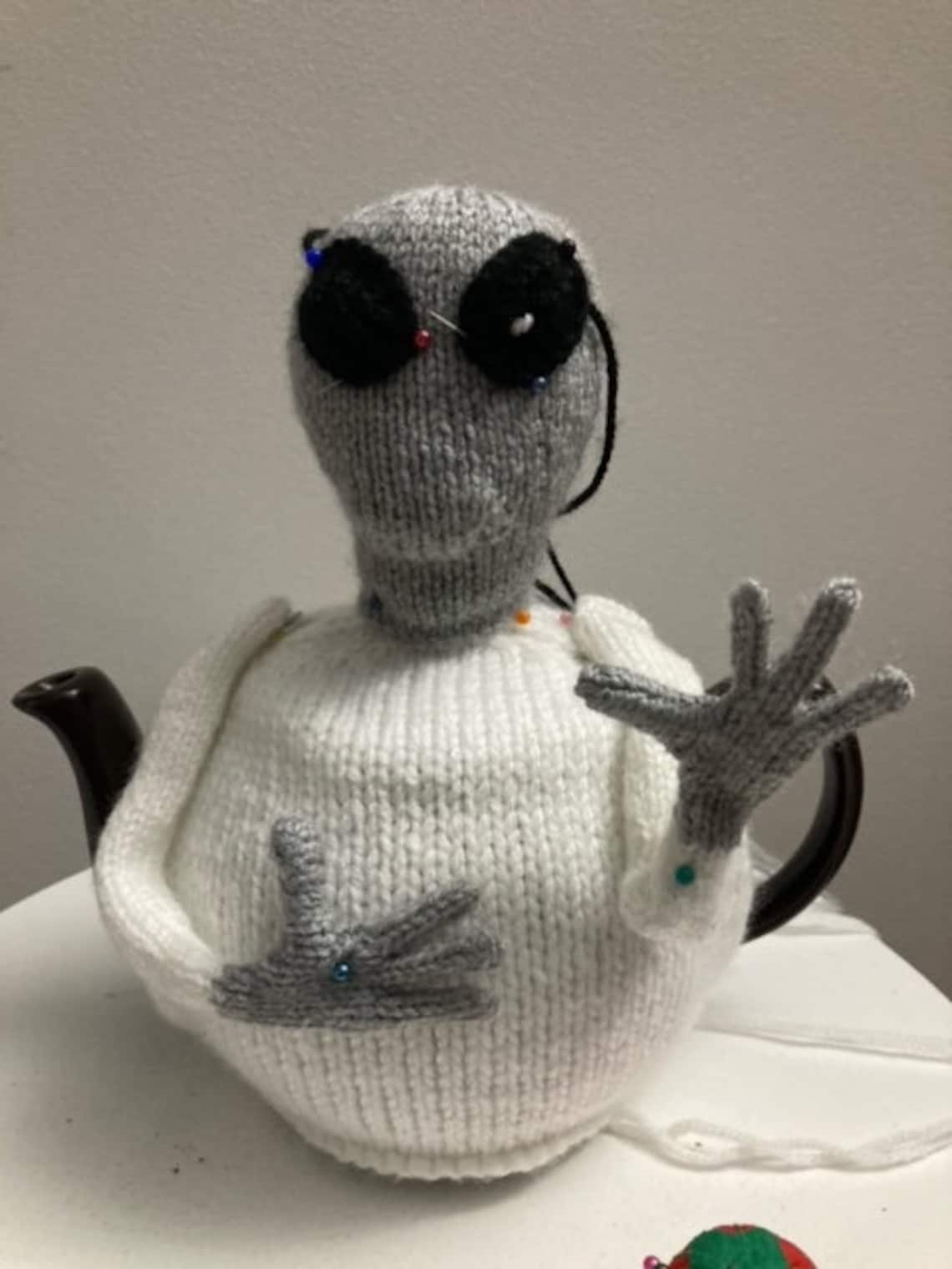 EARL Grey Alien Tea Cosy Knitting Pattern - Etsy