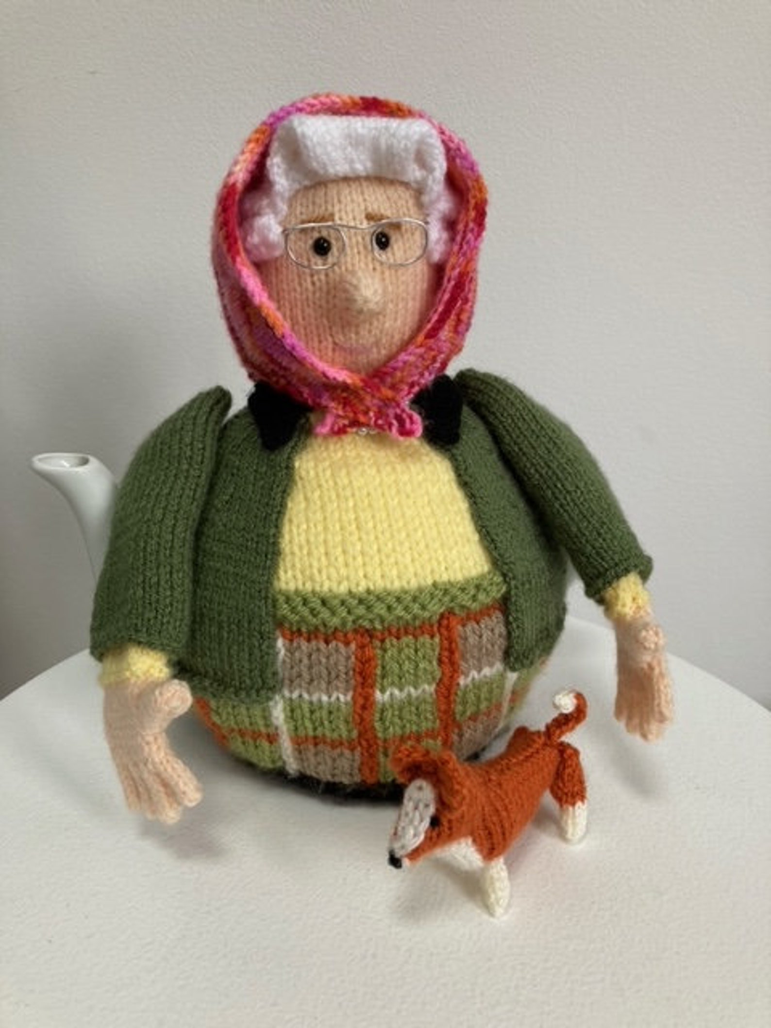 HM Queen Elizabeth II at Balmoral Tea Cosy Knitting Pattern - Etsy