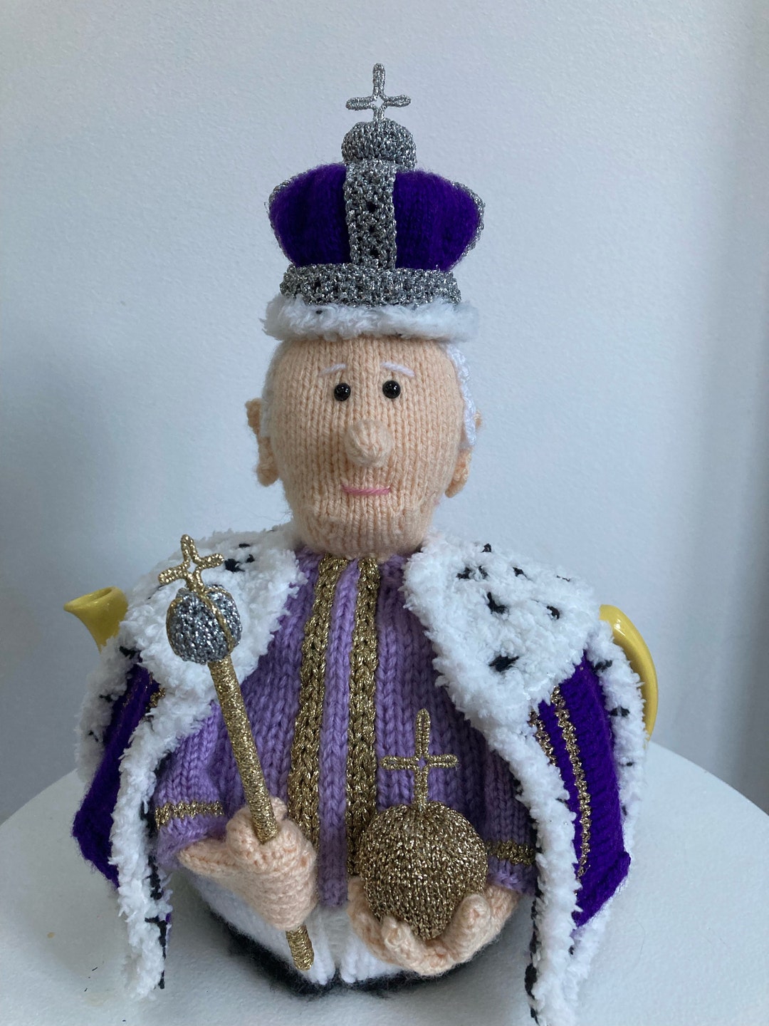King Charles III Coronation Robes Tea Cosy Knitting Pattern - Etsy UK