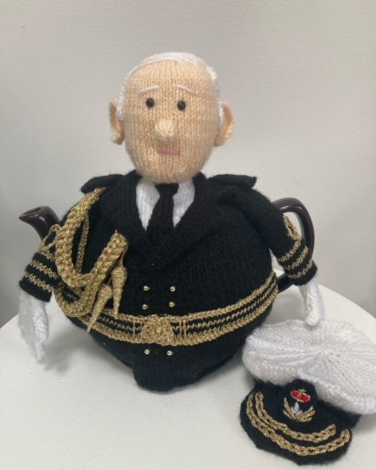 HM King Charles III in Royal Navy Uniform Tea Cosy Knitting Pattern - Etsy