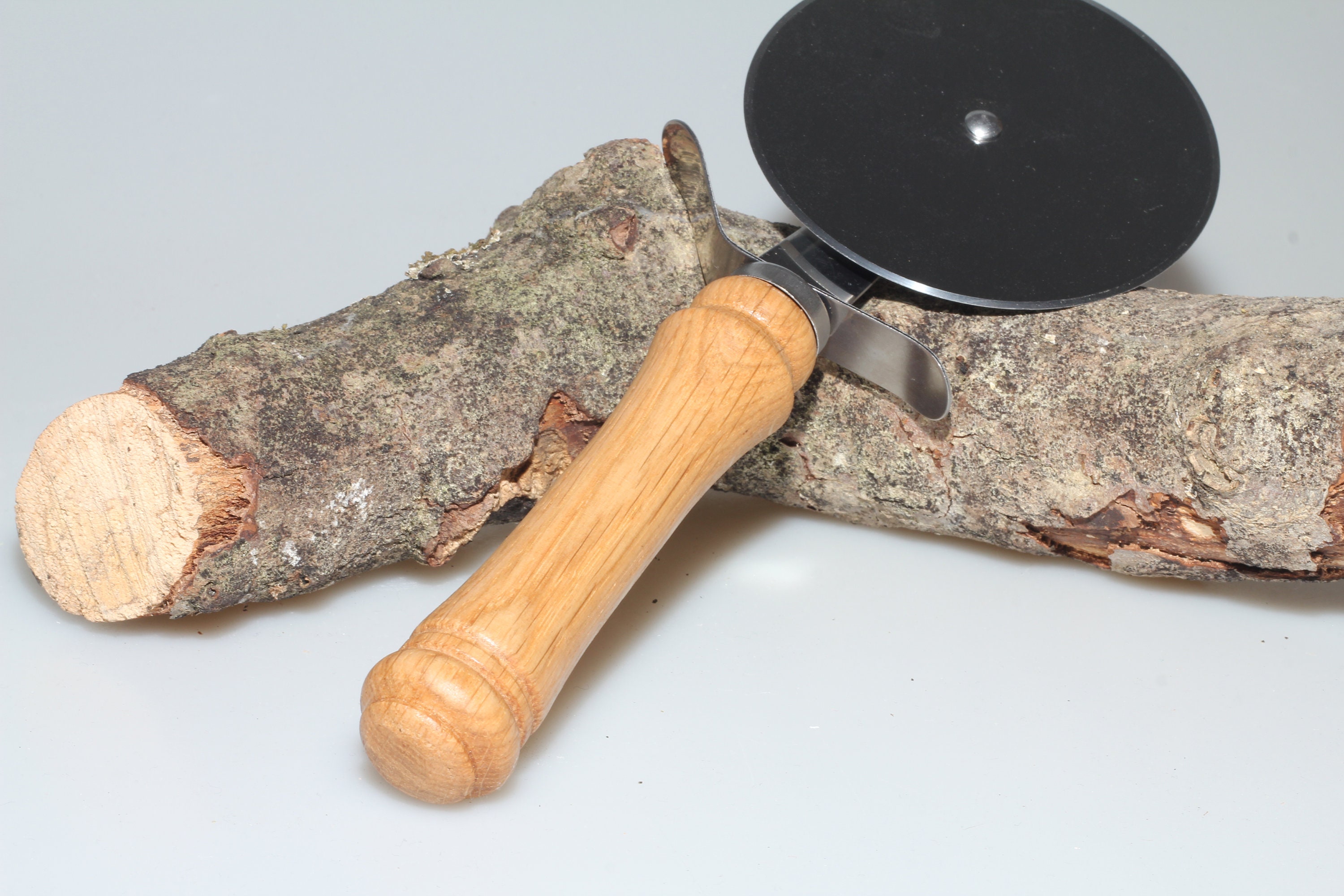 Wooden Pizza Cutter - Beautiful Oak Pizza Cutter - Etsy UK