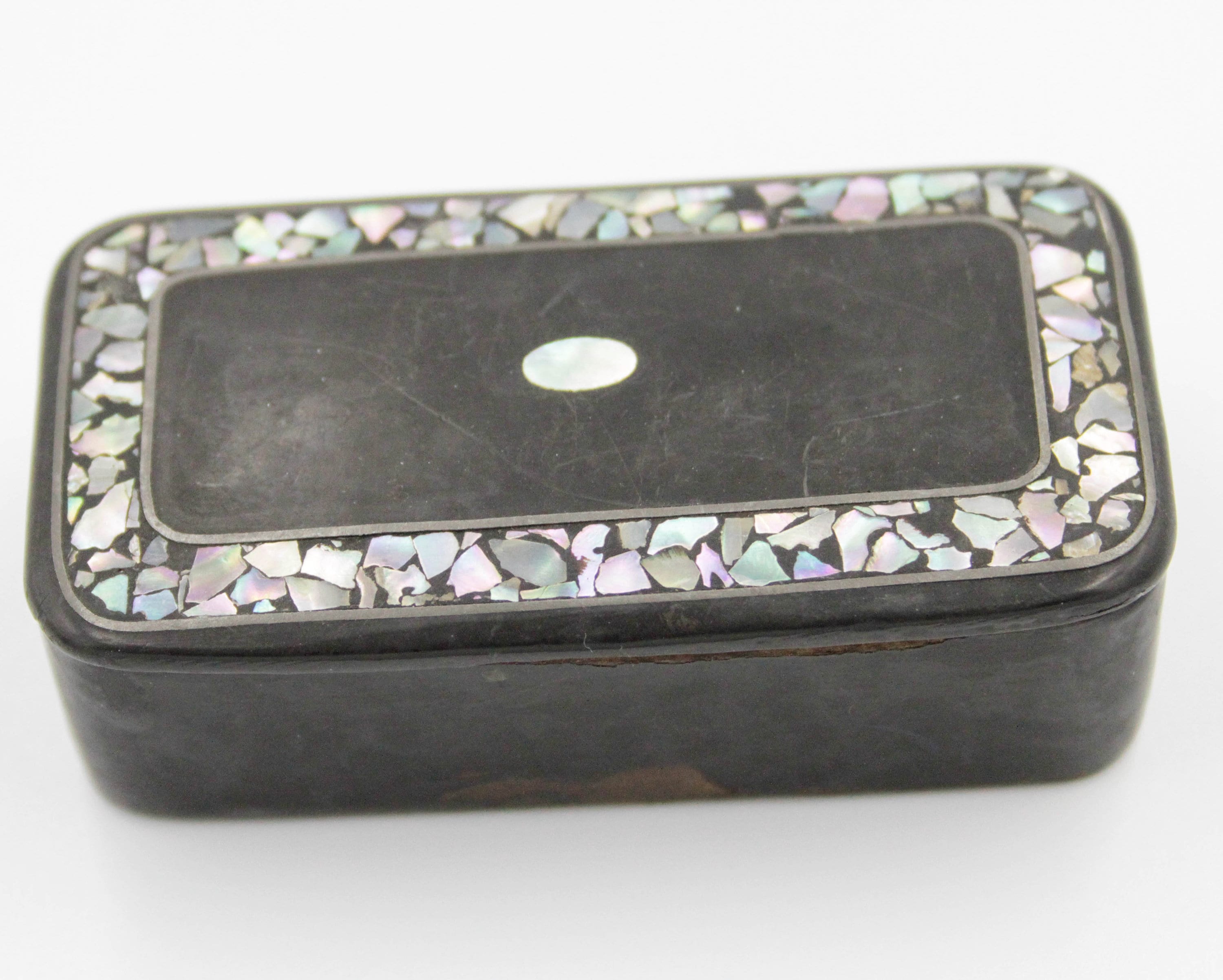 Victorian mother of pearl pill box/snuff box - Etsy.de