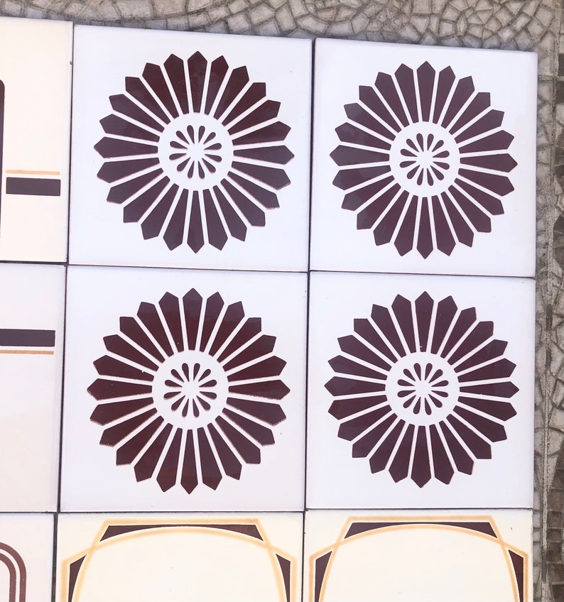 24 Spanish Vintage Tiles From the 60s - 70s. Brown + Yellow, Pop Art ...
