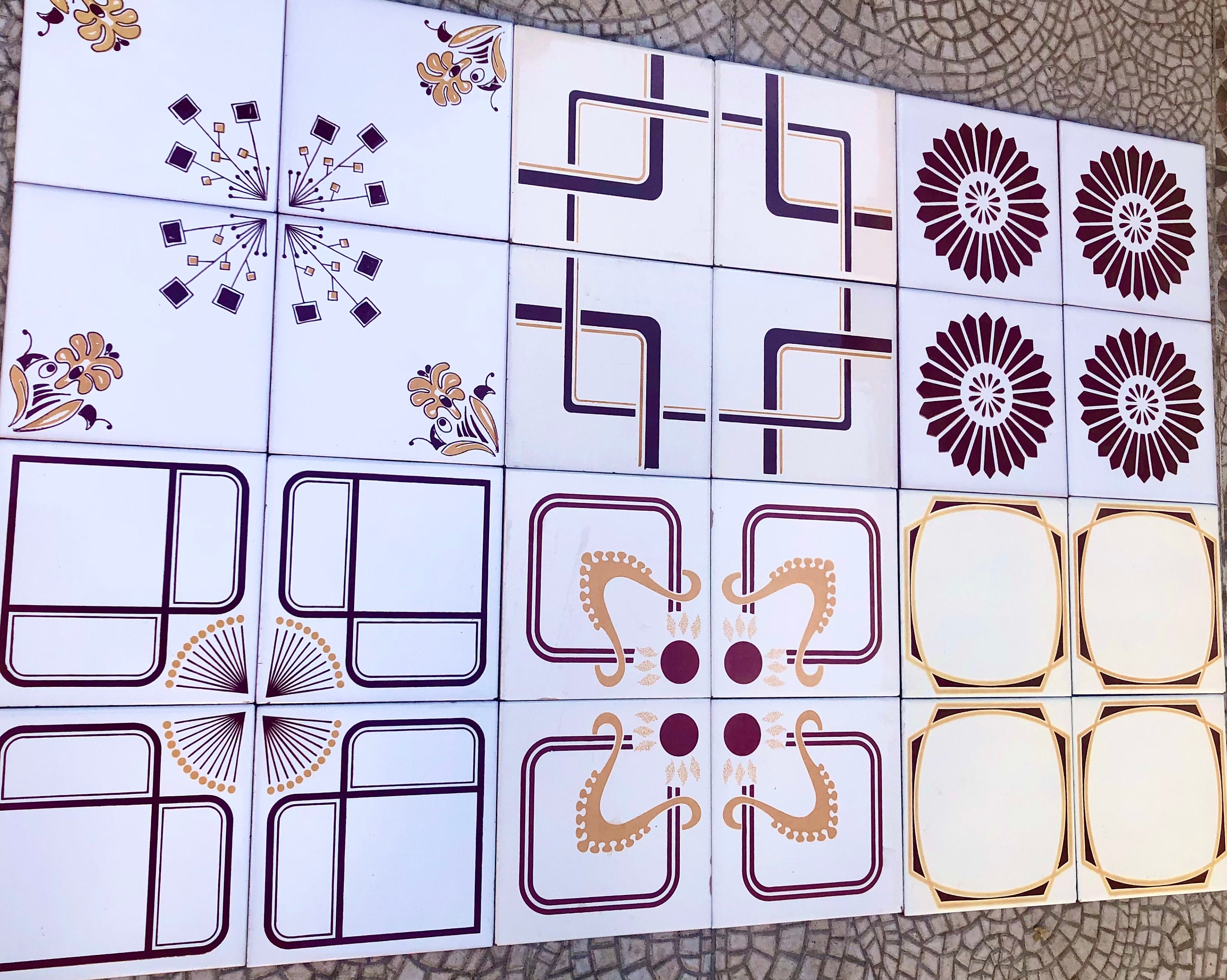 24 Spanish Vintage Tiles From the 60s - 70s. Brown + Yellow, Pop Art ...