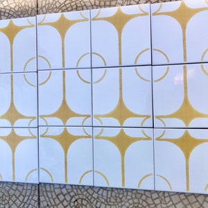 Spanish Vintage Tiles From the 70s. 12 Pcs in Mustard Yellow + White ...