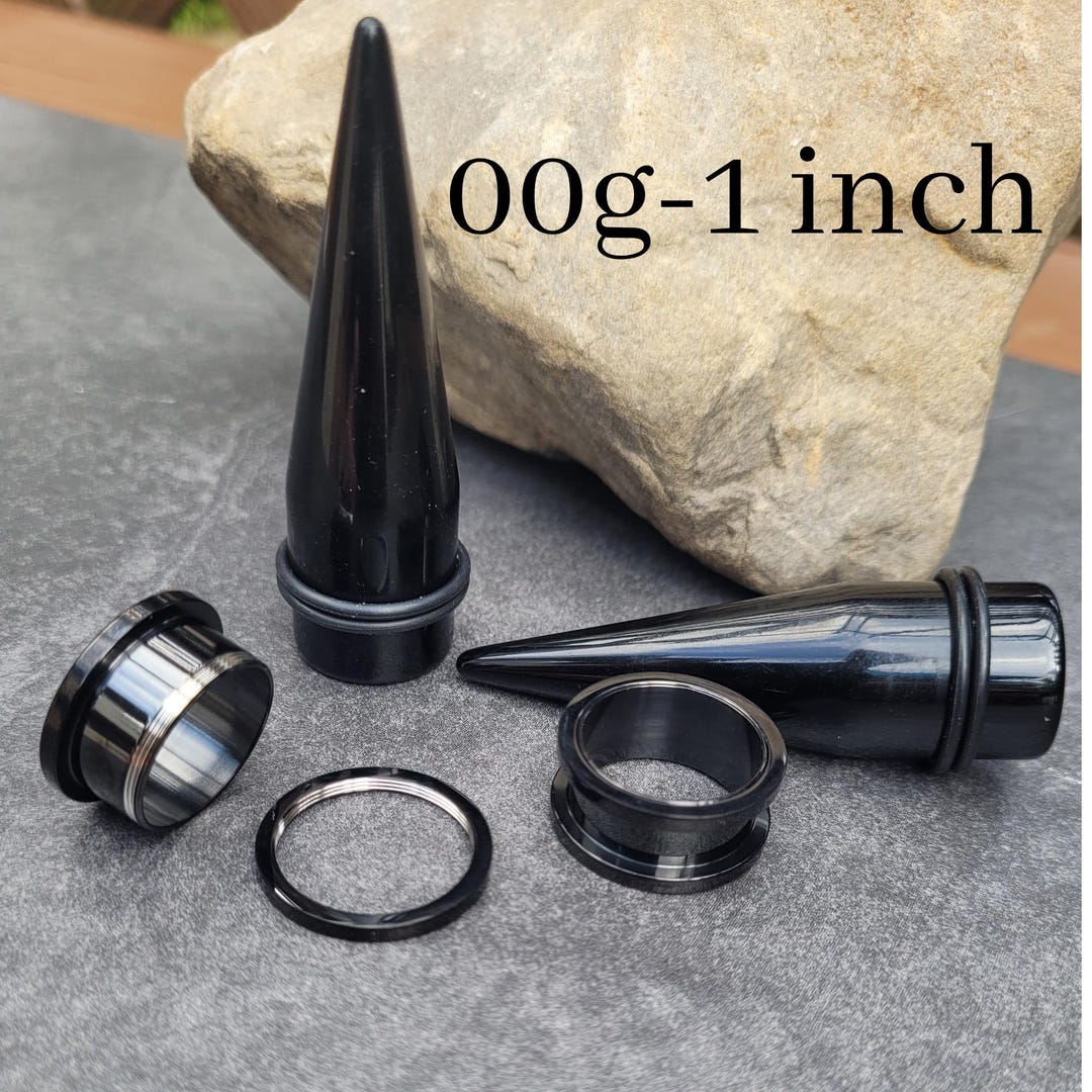 Pair Black Tapers and Black Steel Screw on off Tunnels Ear Stretching ...