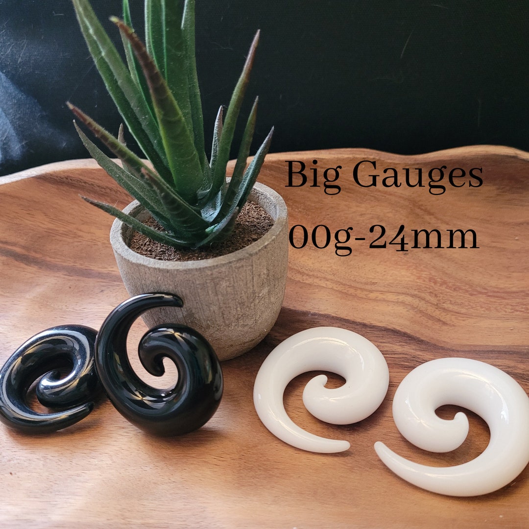 2 Pair Black White Ear Plugs Super Spirals Tapers Plugs Hangers Gauges ...