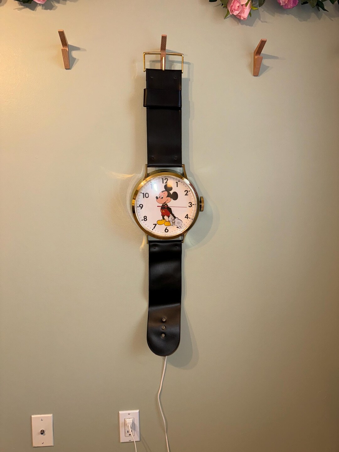Vintage Mickey Mouse Watch Clock - Etsy
