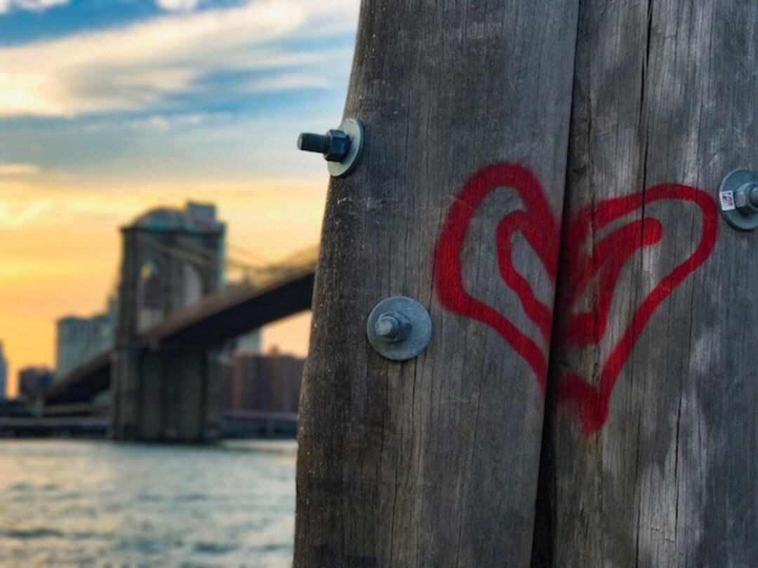 Brooklyn Bridge Heart Grafitti - Wall Art - Etsy