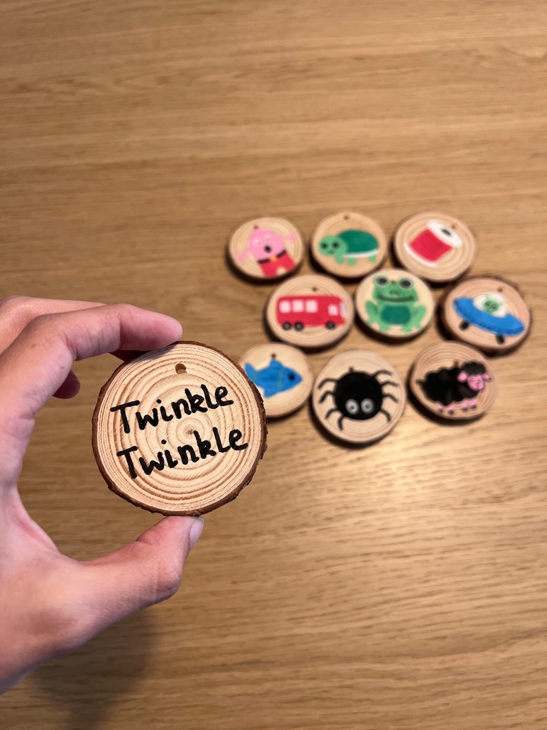 Nursery Rhyme Story Wooden Log Slices | Tuff Tray Resources | Sensory ...