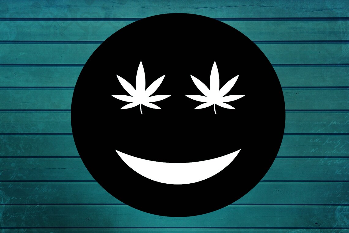 Weed Smiley Face Amazon.com: Novelty Iron On Patch - Smoking Weed Joint ...