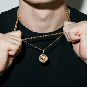 18k Gold Spartan Warrior Pendant Chain Mens Spartan Greek Necklace Gold ...