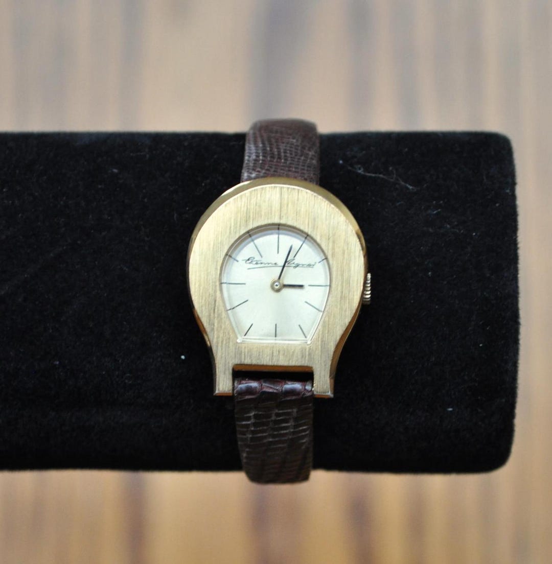 Vintage Etienne Aigner Gold Plated Horseshoe Watch Vintage Designer ...