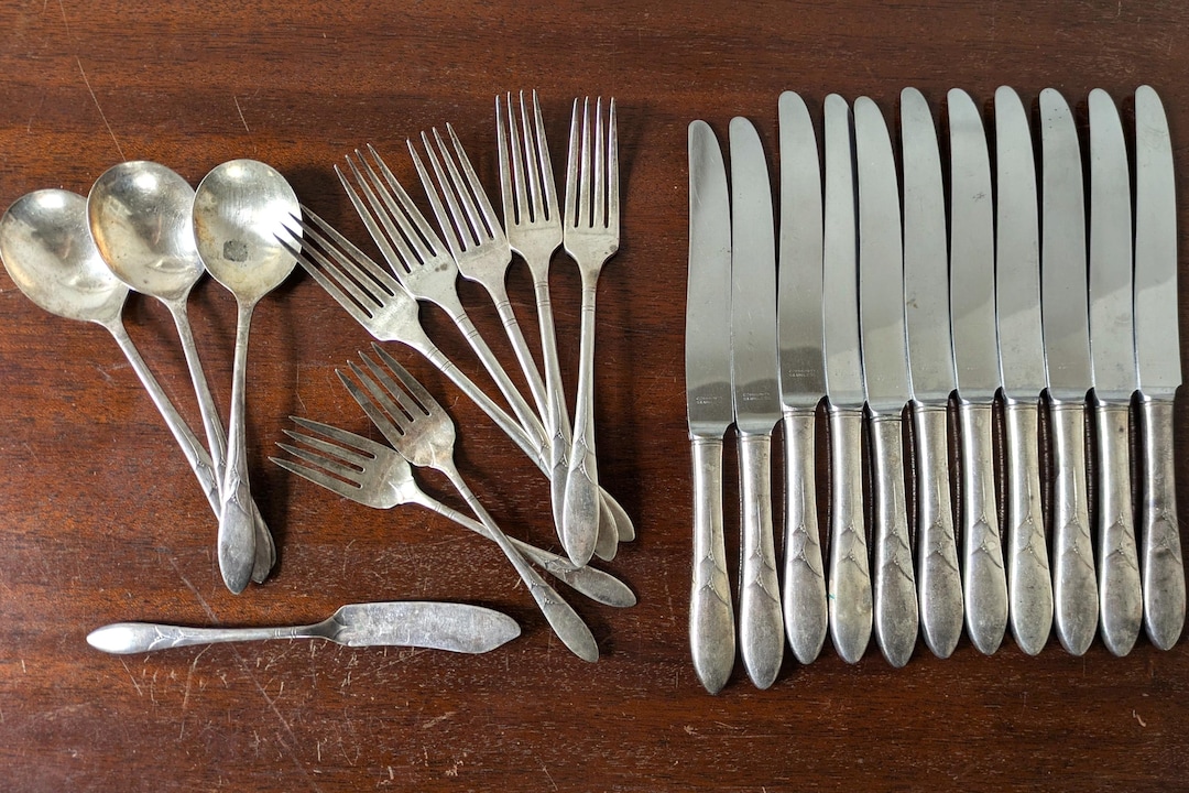 Lady Hamilton 1932 Oneida Community Plate Silverware Set - Stamped and ...
