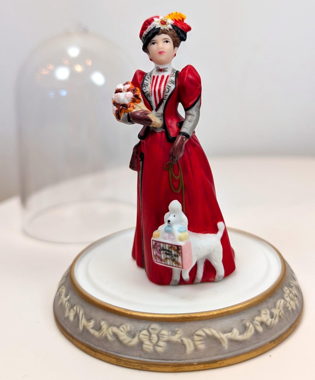 1997 Avon Mrs. Albee Award MINI Porcelain Figurine - 3.25", With Dome ...