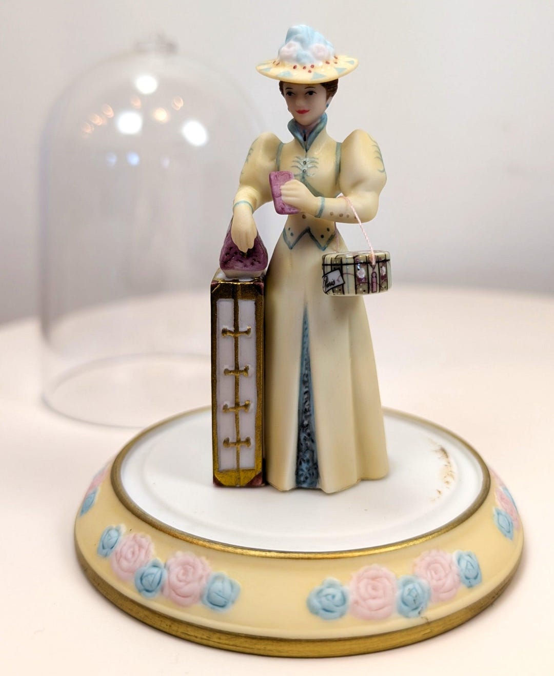 2002 Avon Mrs. Albee Award MINI Porcelain Figurine - 3.25", With Dome ...
