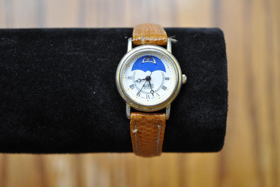 Vintage Quintel Quartz Moon Phase Watch - Vintage Quintel Quartz Moon ...