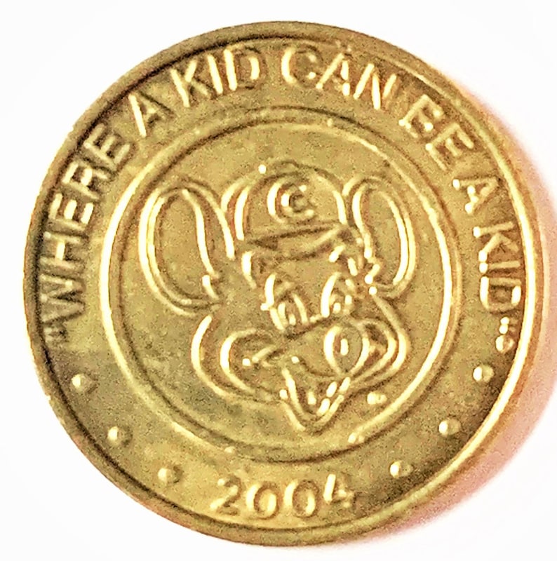 Chuck E. Cheese Tokens - 1980 to 2OO8 - Retro Coin - Chuckecheese Token ...