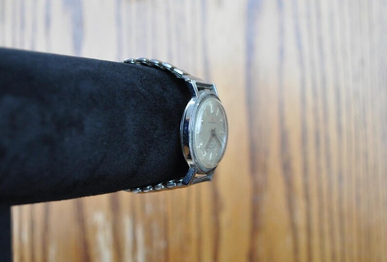 Antique Accromatic 17 Jewel Watch - Vintage Incabloc Unbreakable ...