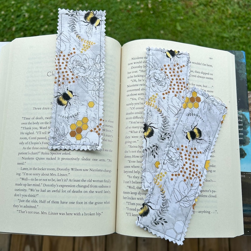 Bee Bookmark - Etsy