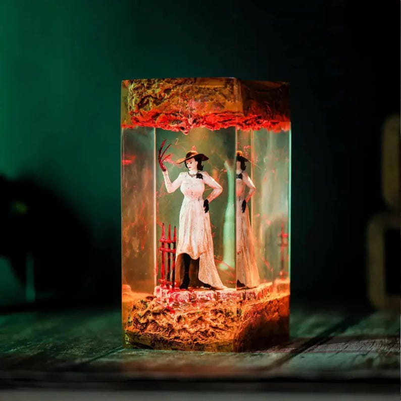Lady Dimitrescu Resin Lamp – Resident Evil Diorama Light – Handmade ...