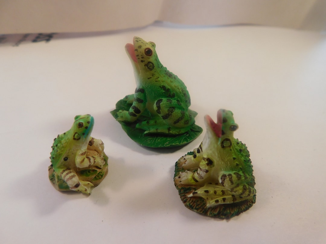 3 Pc Pond Frogs Set Collectible Figurine Decorative Frog - Etsy
