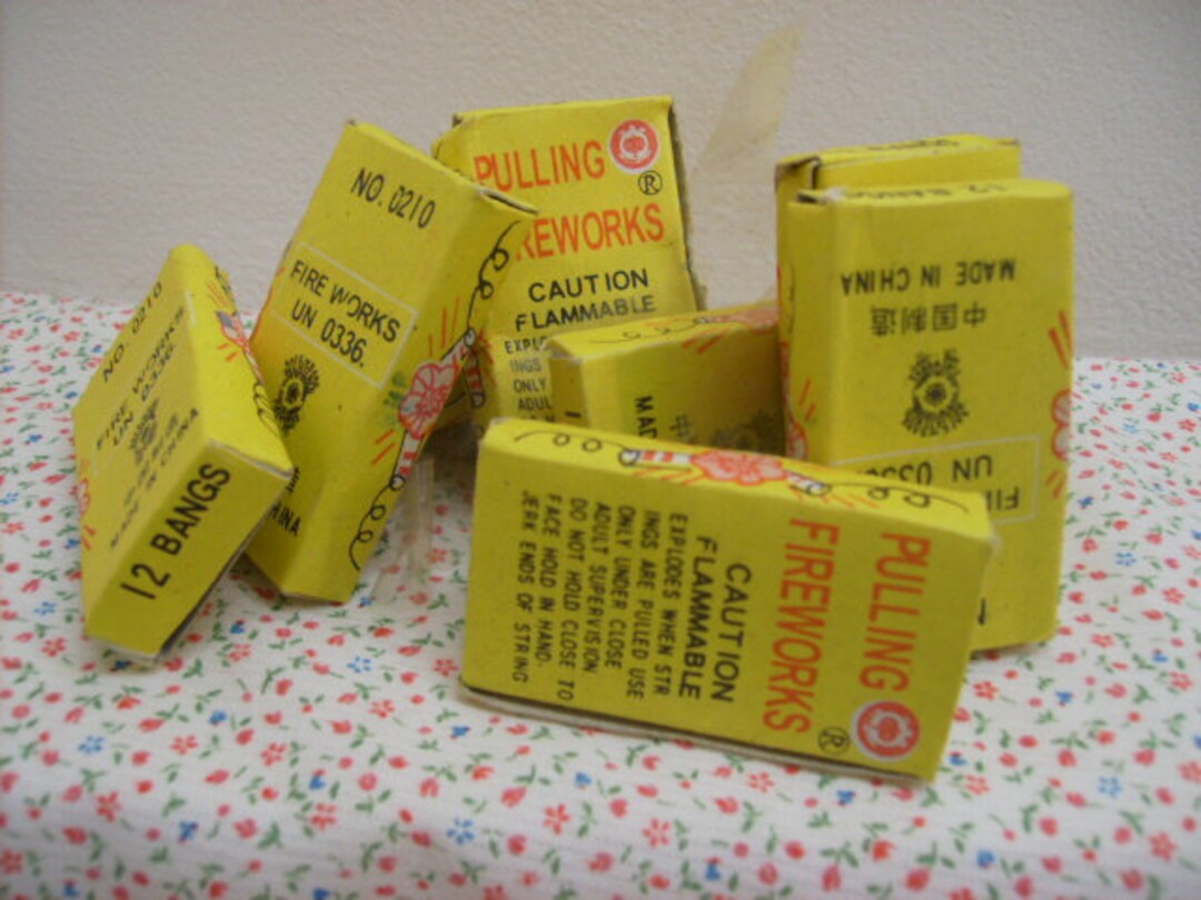 12 Gag Pulling Fireworks Booby Traps 12 Boxes Pulling Strings Trick ...