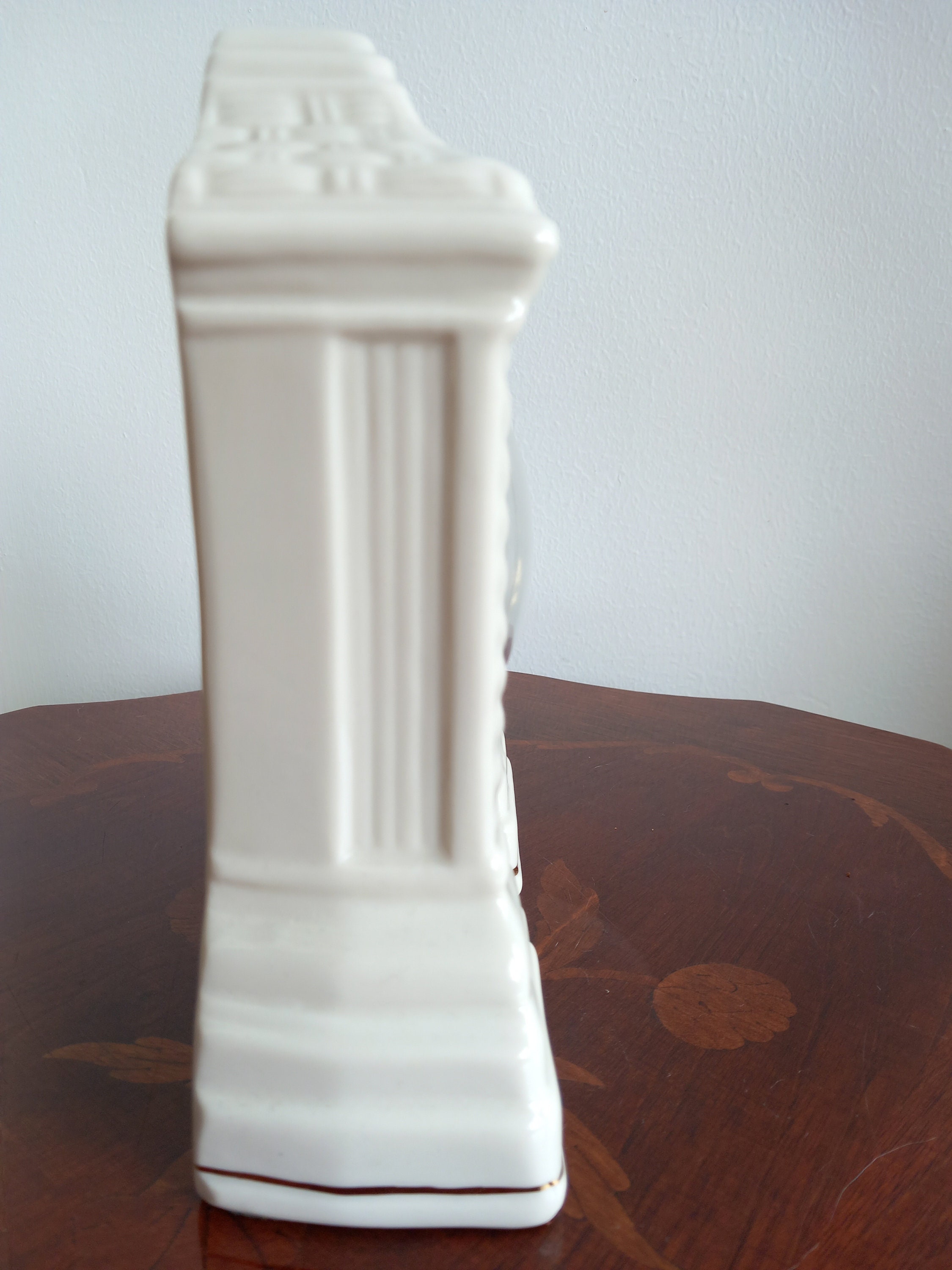 Vintage Belleek Cashel Mantle Clock. Shamrock Pattern China Clock - Etsy