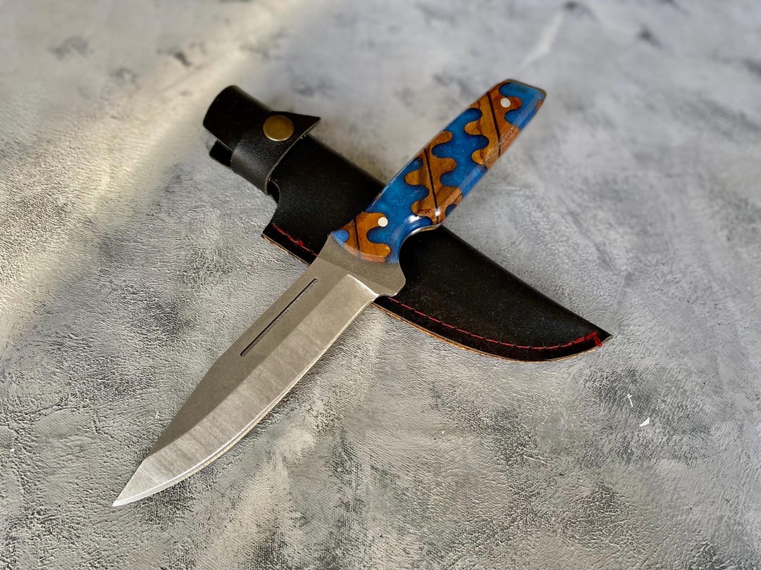 Custom Hunting Knife With 4116 Stainless Steel, Epoxy Resin & Walnut ...