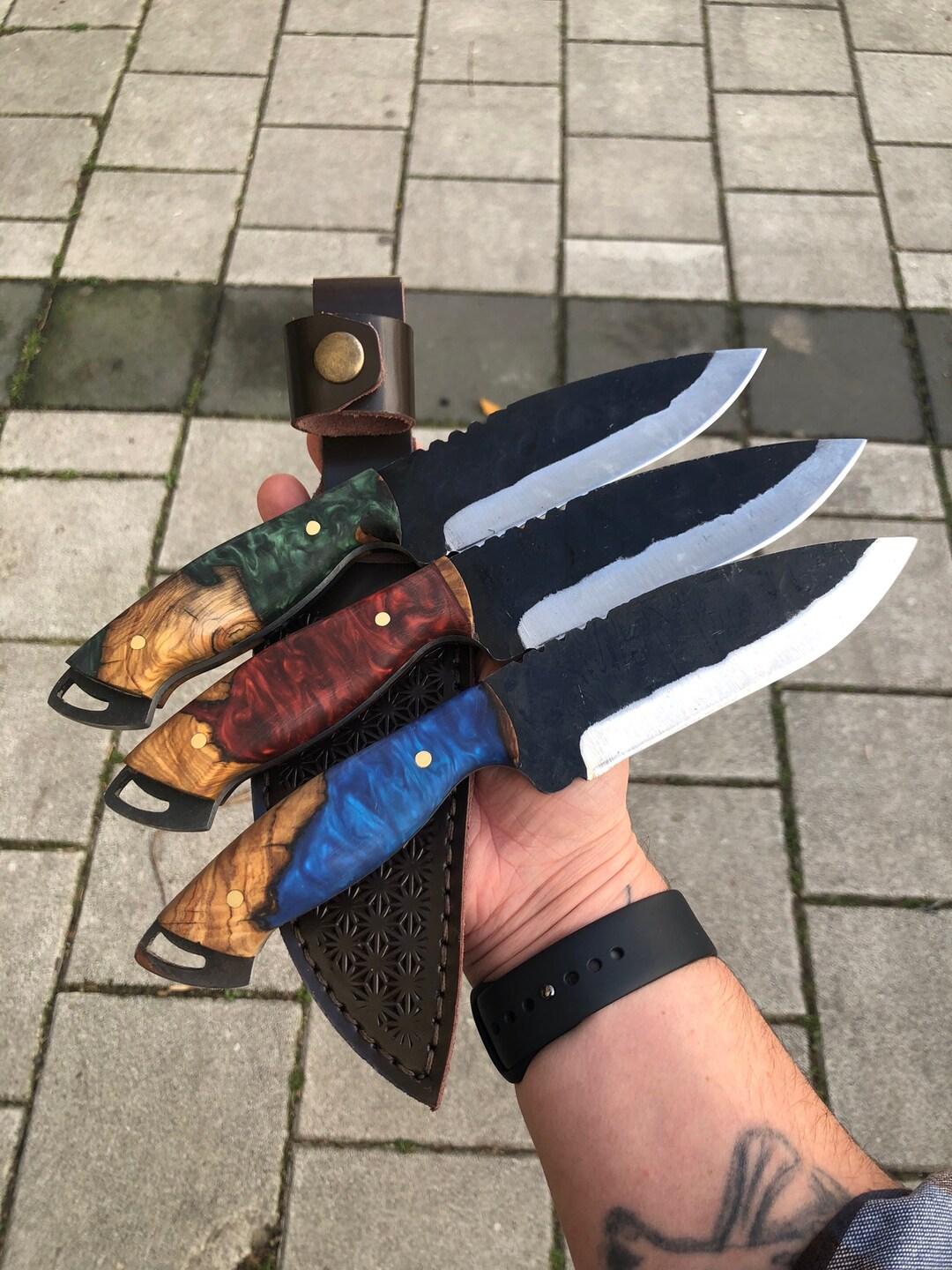 Handmade Custom Hunting Knife Hand-forged Carbon Steel Epoxy & Walnut ...