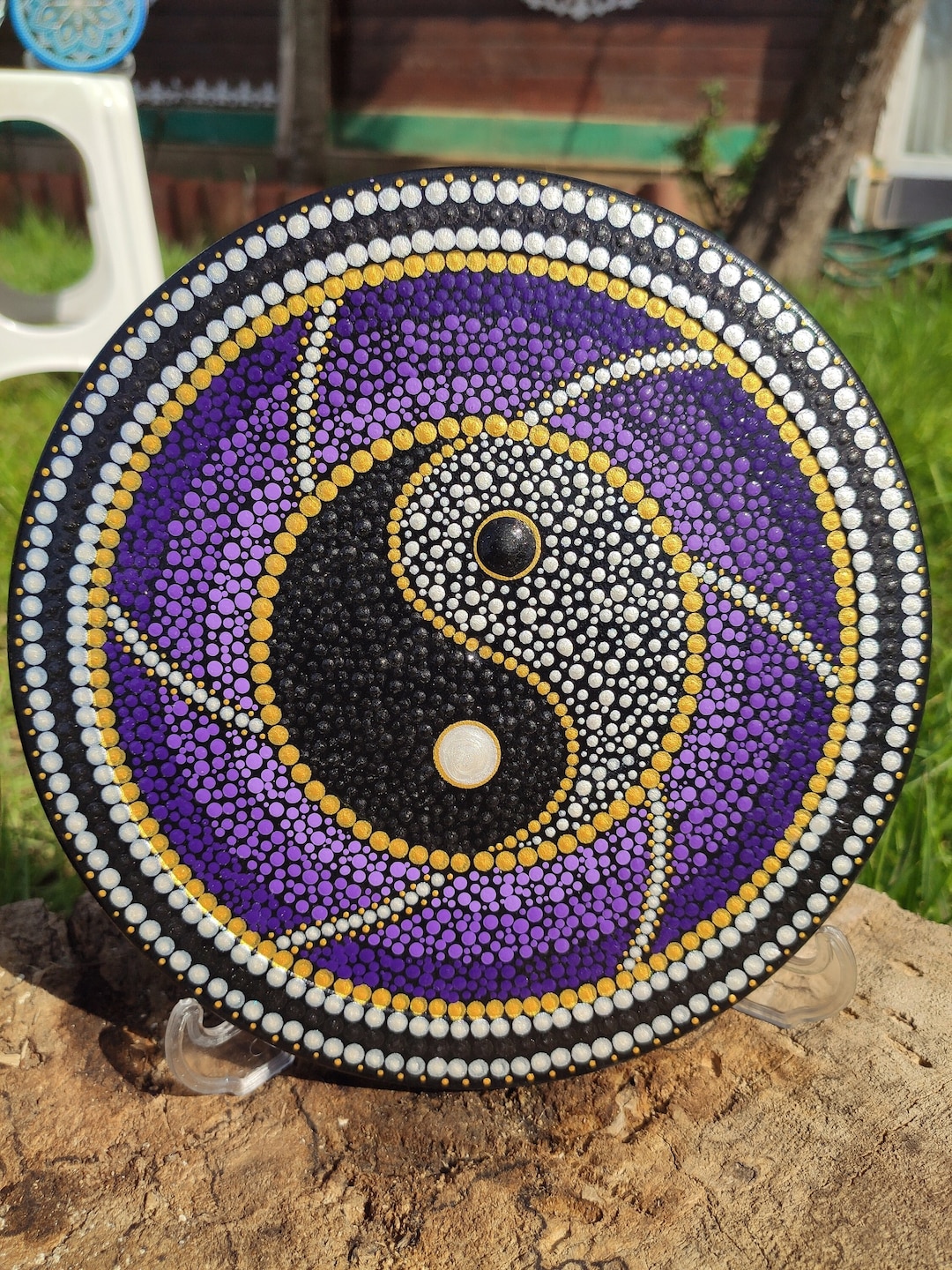 Unique Handmade Yin Yang Dot Painting Art on Concrete | Table Decor ...