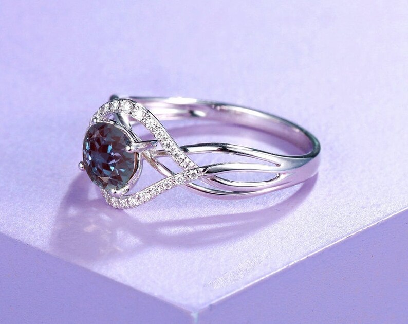Color Changing Alexandrite Engagement Ring Round Shape - Etsy