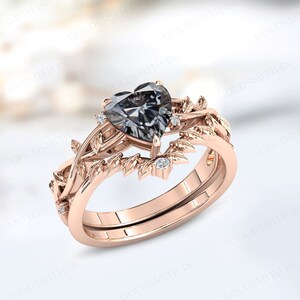 Vintage Art Deco Grey Spinal Engagement Ring for Women Heart Shape Leaf ...