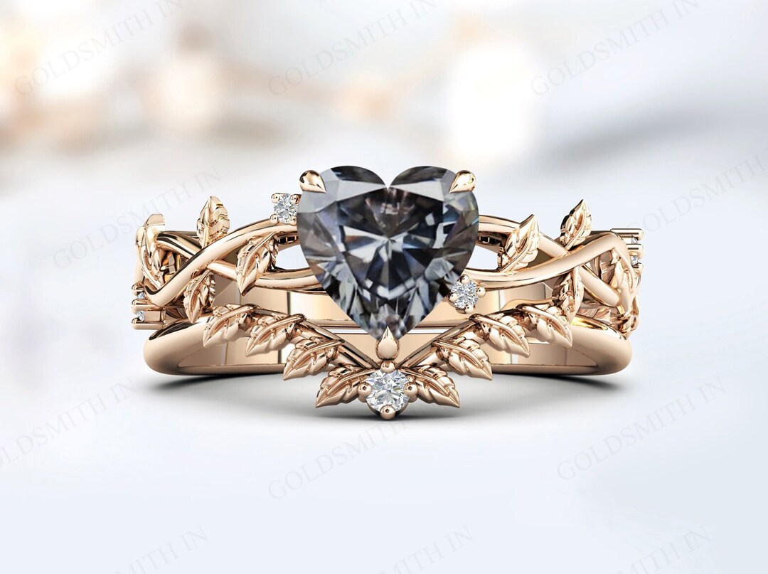 Vintage Art Deco Grey Spinal Engagement Ring for Women Heart Shape Leaf ...