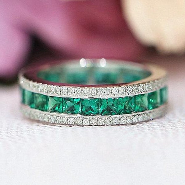 Emerald Wedding Band - Etsy