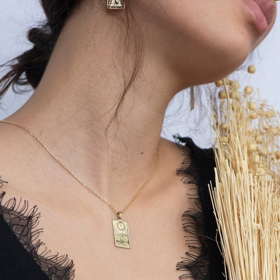 The Moon Tarot Card Necklace With Box Chain 14k Solid Yellow | Etsy
