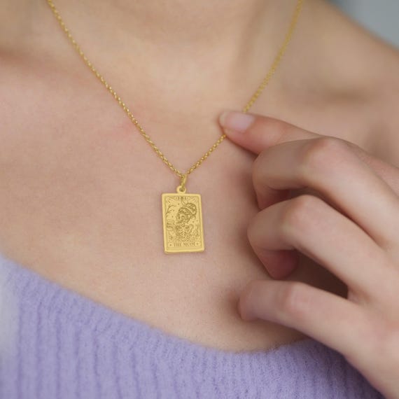Mom pendant gold store